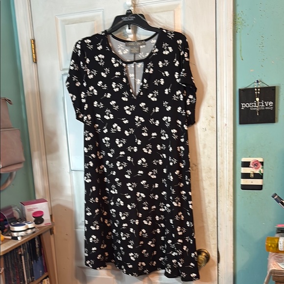 Lark + Grey | Dresses | Lark Grey Size 2x Floral Aline Mini Short ...